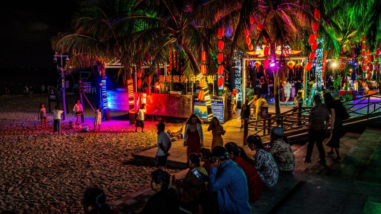 Top 5 Ways to Find 'Me' Time on Family Vacations — Living with the Magic