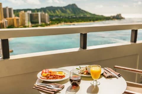Top 5 Ways to Find 'Me' Time on Family Vacations — Living with the Magic